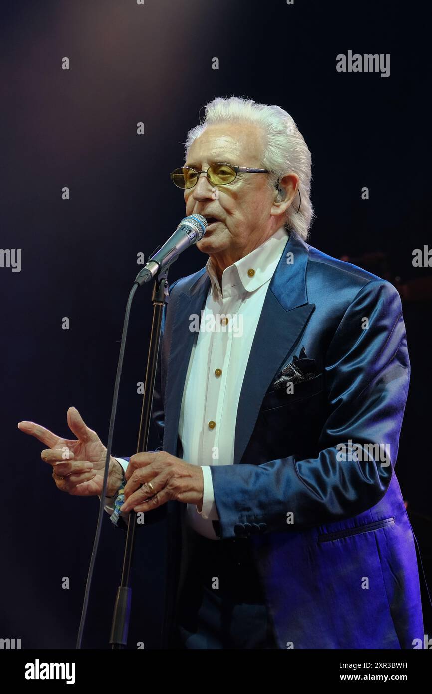 Williamscot, UK. 08th Aug, 2024. English musician and singer Anthony ...
