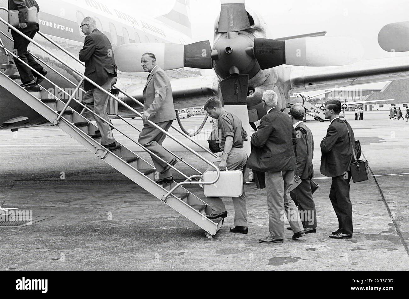 Departure Hans de Boer to Milan, Schiphol, 28-08-1964, Whizgle Dutch ...