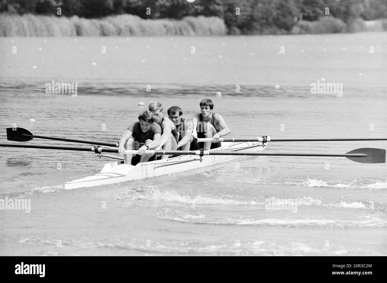 Rowing boat four without a helmsman on water, 00-07-1987, Whizgle Dutch ...