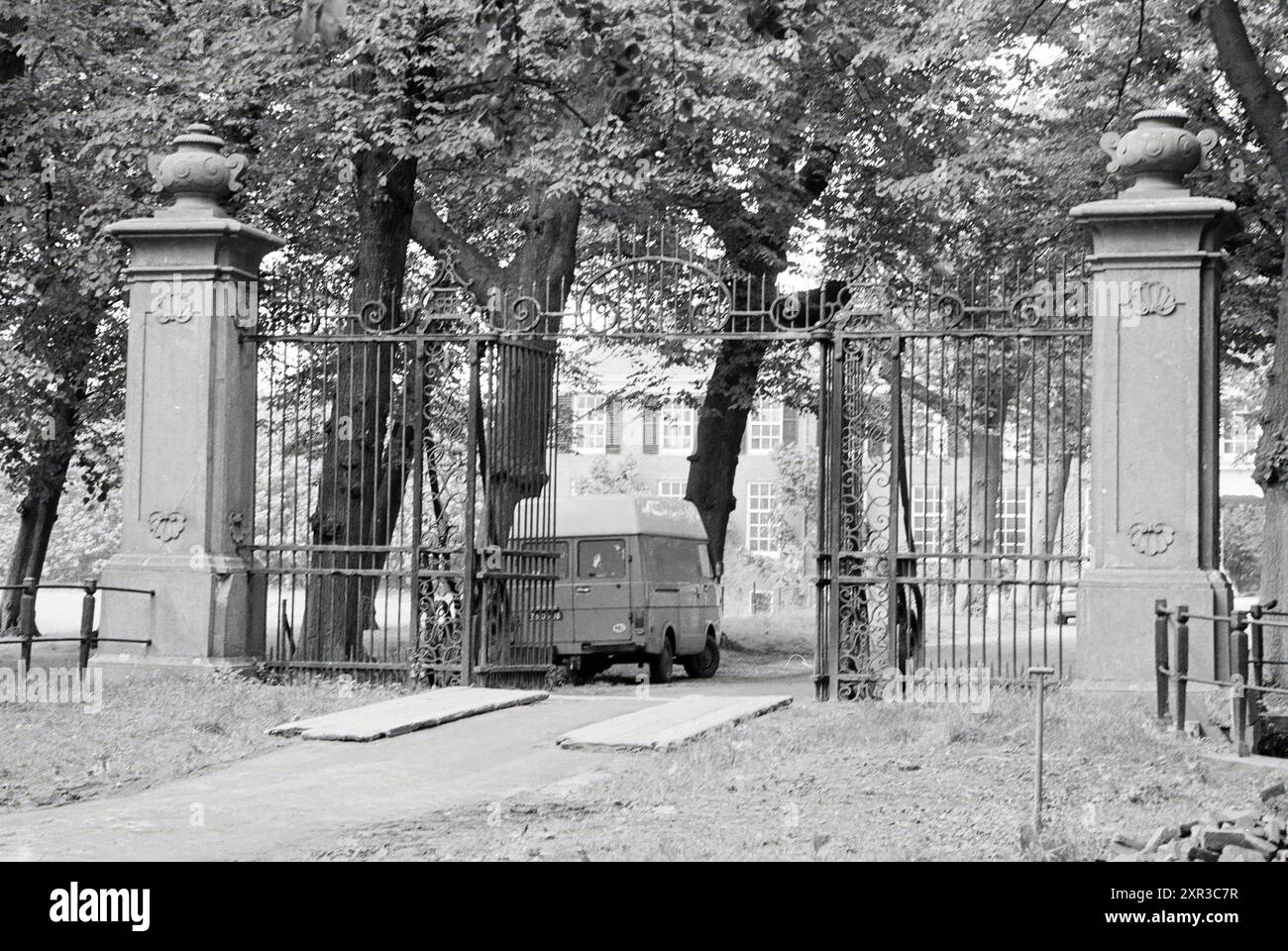Fence castle marquette heemskerk hi-res stock photography and images ...