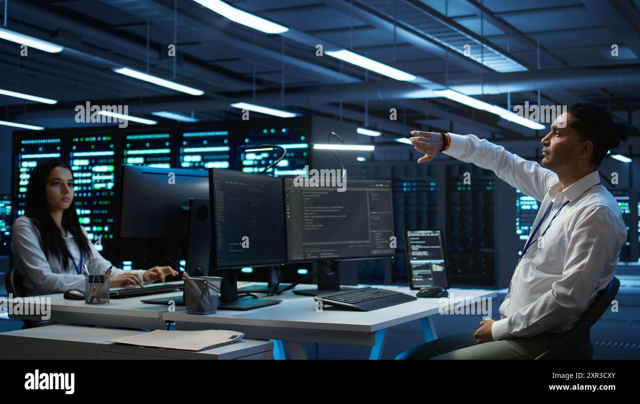 Admin In Data Center Using Augmented Reality Technology To Ensure System Can Handle Networking