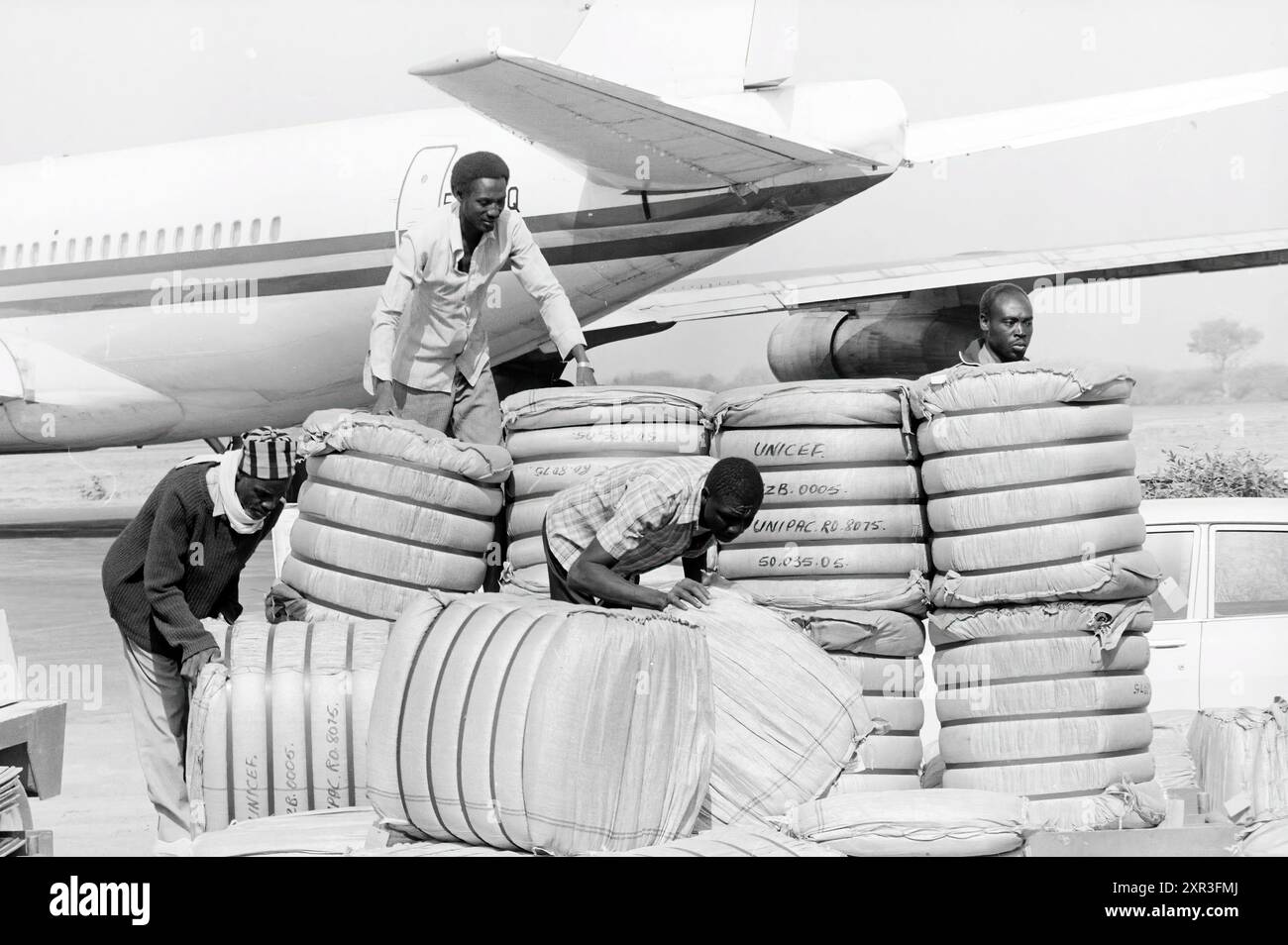 Food aid tjaad africa hi-res stock photography and images - Alamy