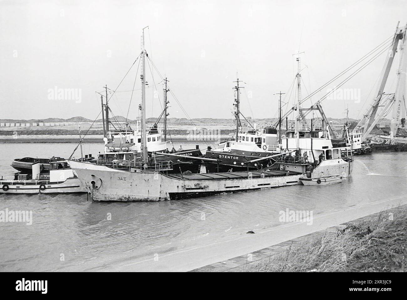 Coaster ships hi-res stock photography and images - Alamy