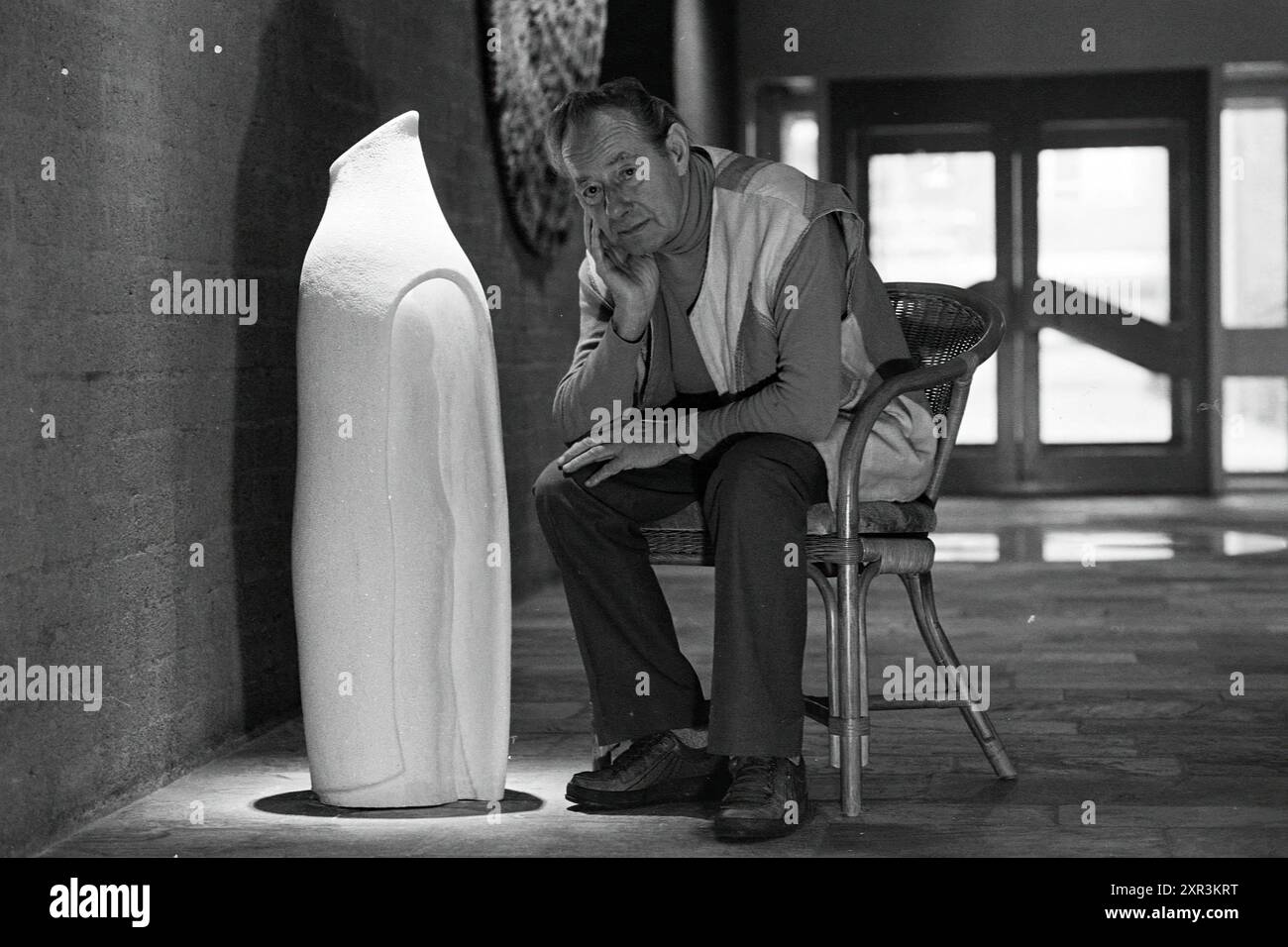 Sculptor Gerrit van Ee (1923-1997), 22-01-1995, Whizgle Dutch News ...