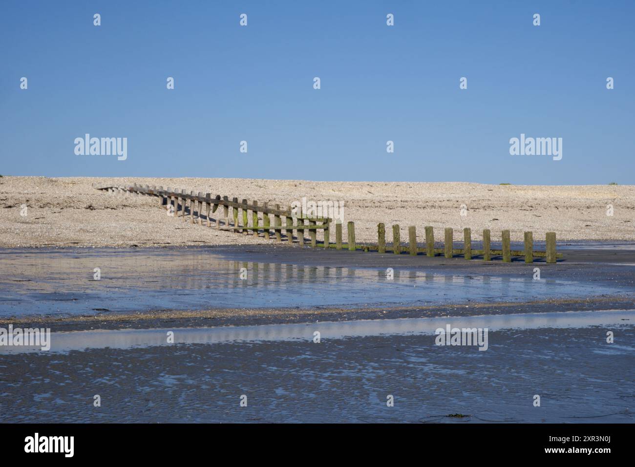 Low tide on the beach at Bracklesham Bay West Sussex England, UK Stock ...
