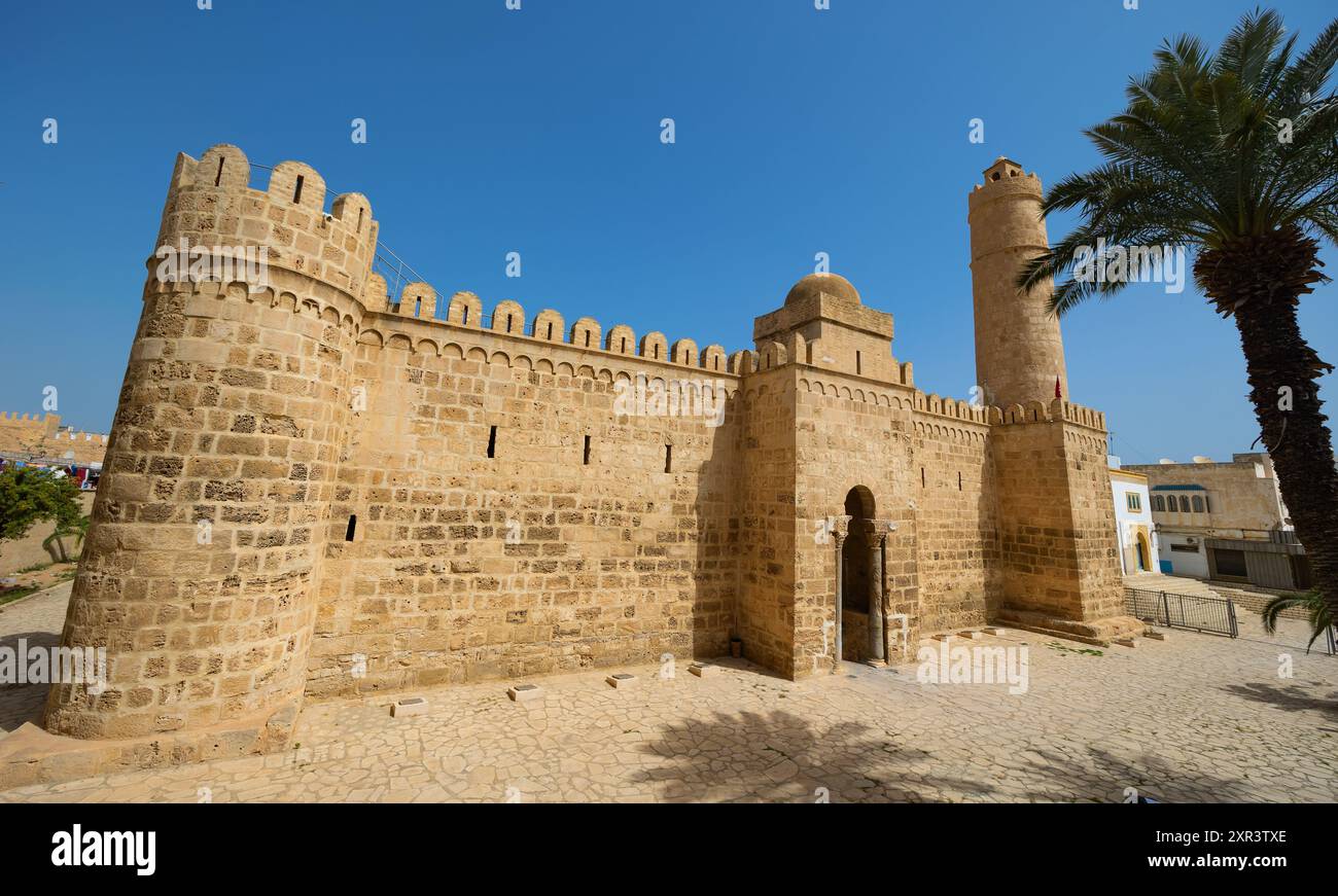 Side view of medieval medina in Sousse and Great Mosque, Tunisia Stock ...