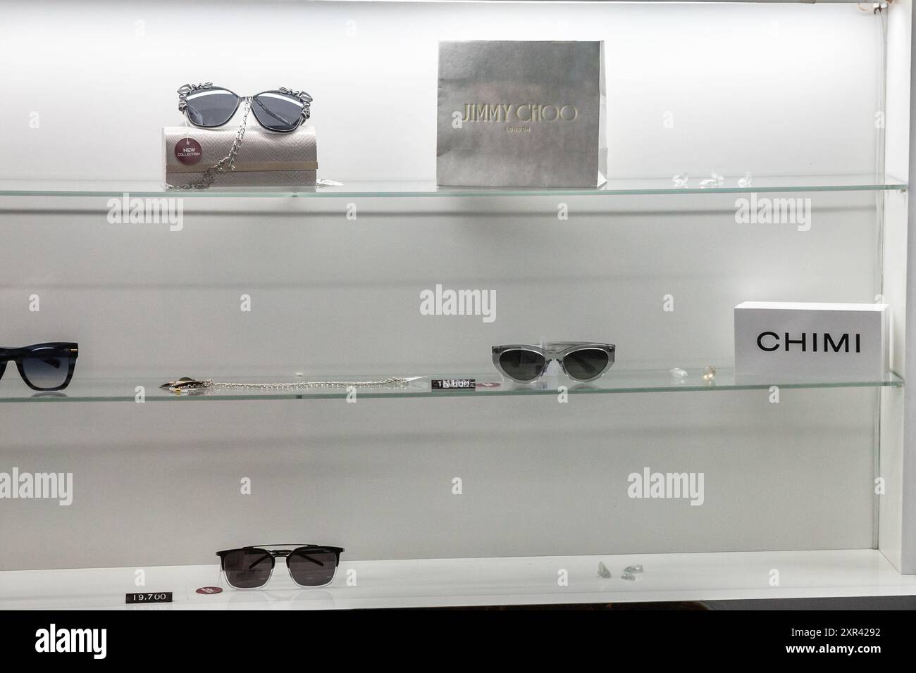 Jimmy choo eyewear hi-res stock photography and images - Alamy