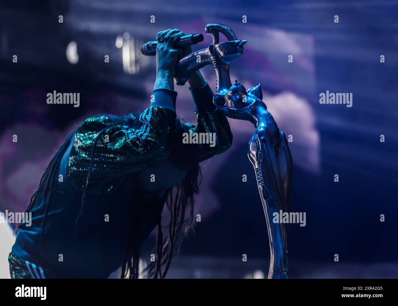 Jonathan Howsmon Davis live on stage with Metal Band Korn play ...