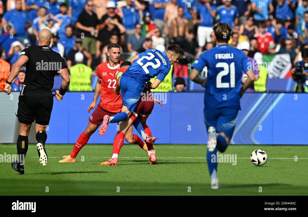 Stephan El Shaarawy (Roma), Szymon Marciniak (Referee Poland) in action ...