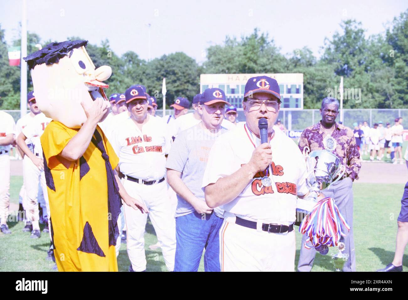 HHW Award Ceremony, 23-07-1994, Whizgle Dutch News: Historic Images ...
