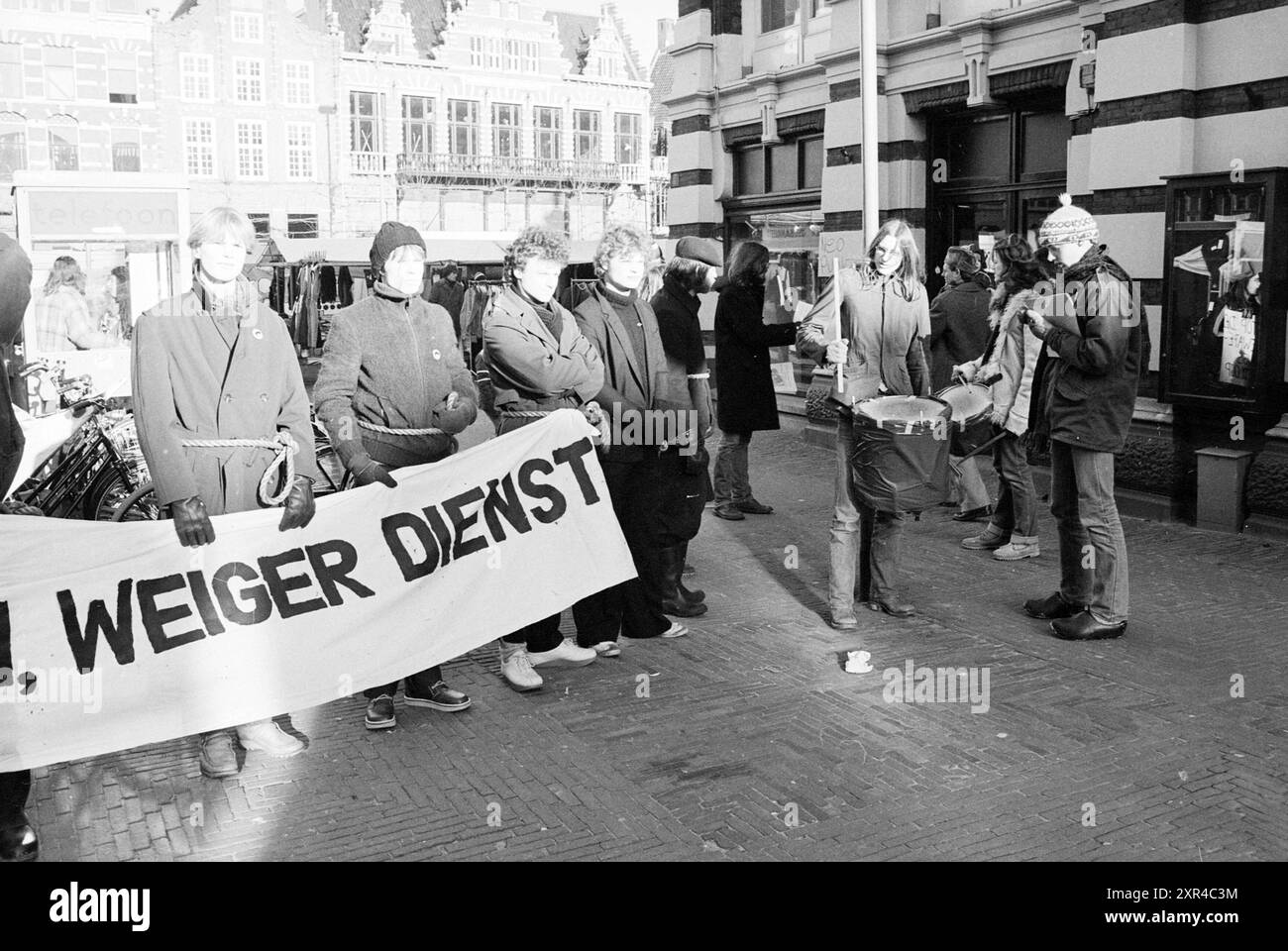 Demonstration Gunpowder for refusal of conscription, House of Detention ...
