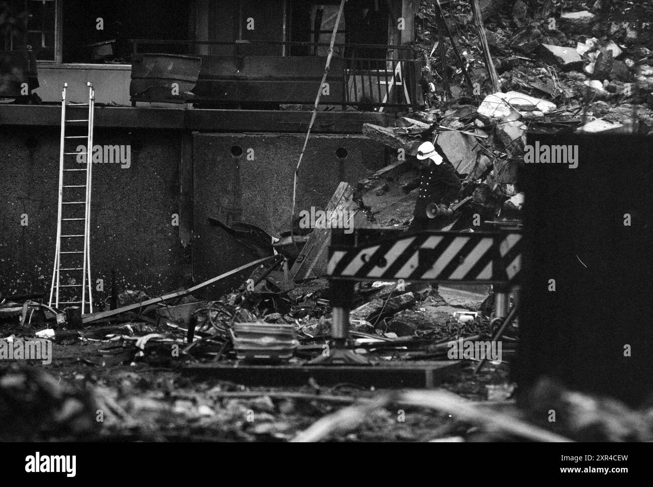 Bijlmer air disaster, various, 05-10-1992, Whizgle Dutch News: Historic ...