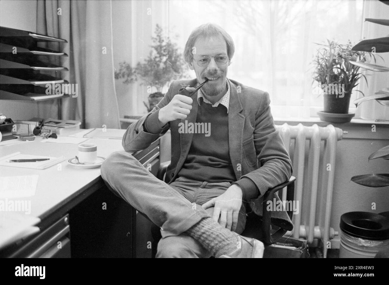 Confidential counselor hi-res stock photography and images - Alamy