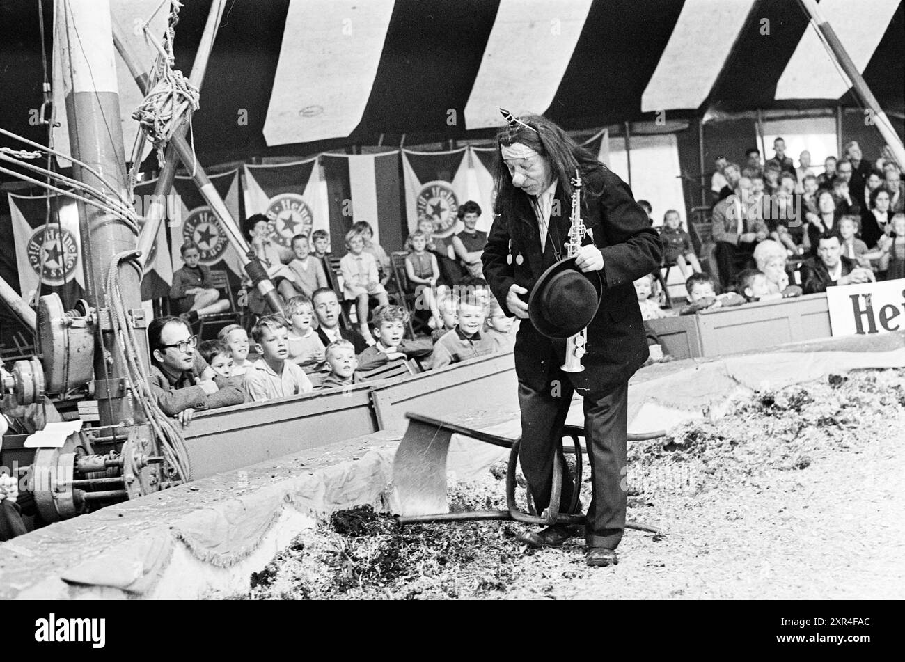 Circus Toni Boltini and shooting bear, Circus, 19-05-1962, Whizgle ...