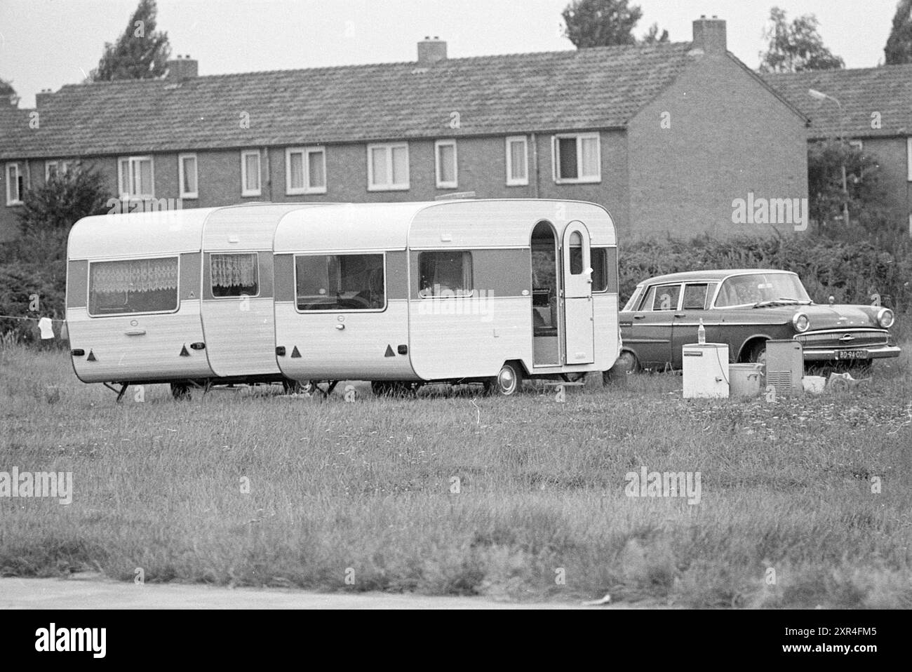 Caravans Hoofddorp, Caravans, caravan camps, caravan residents, 05-08 ...