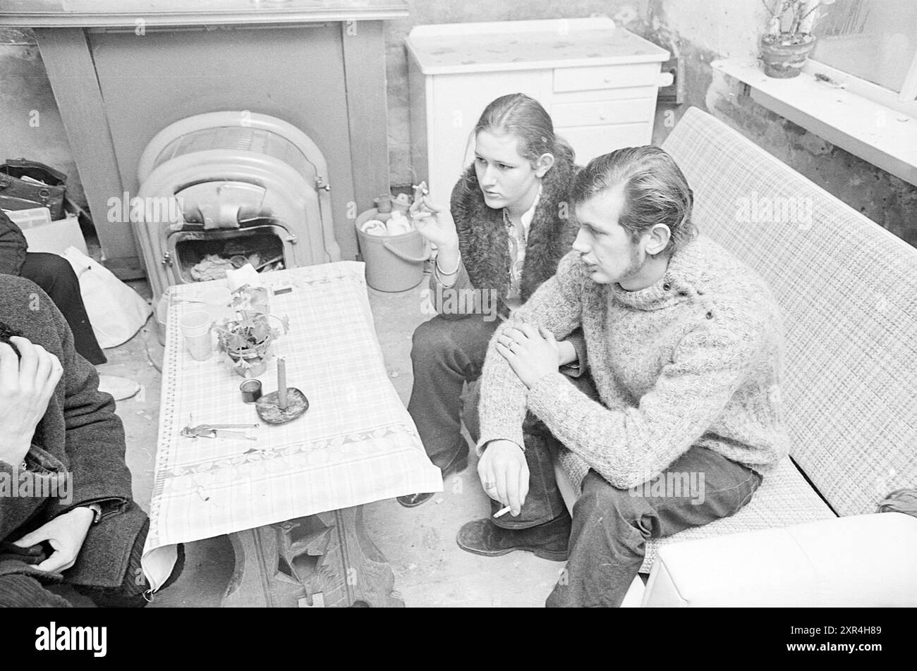 Uninhabitable house Black and White Stock Photos & Images - Alamy