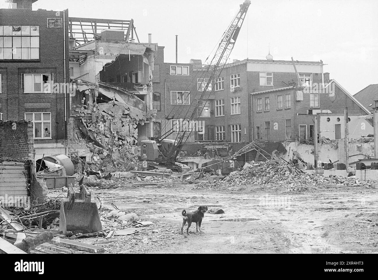 Demolition spaarnestad nassaulaan hi-res stock photography and images ...