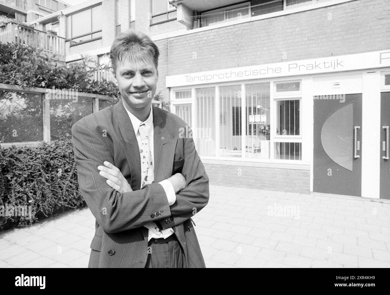 Hr v/d kuyl dental prosthetic practice, 09-08-1990 Stock Photo - Alamy