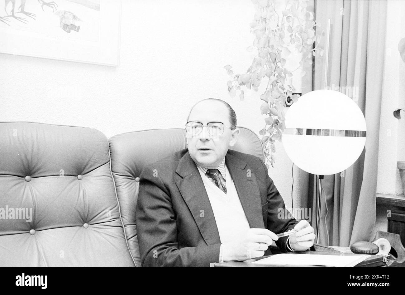 Mr sanders Black and White Stock Photos & Images - Alamy