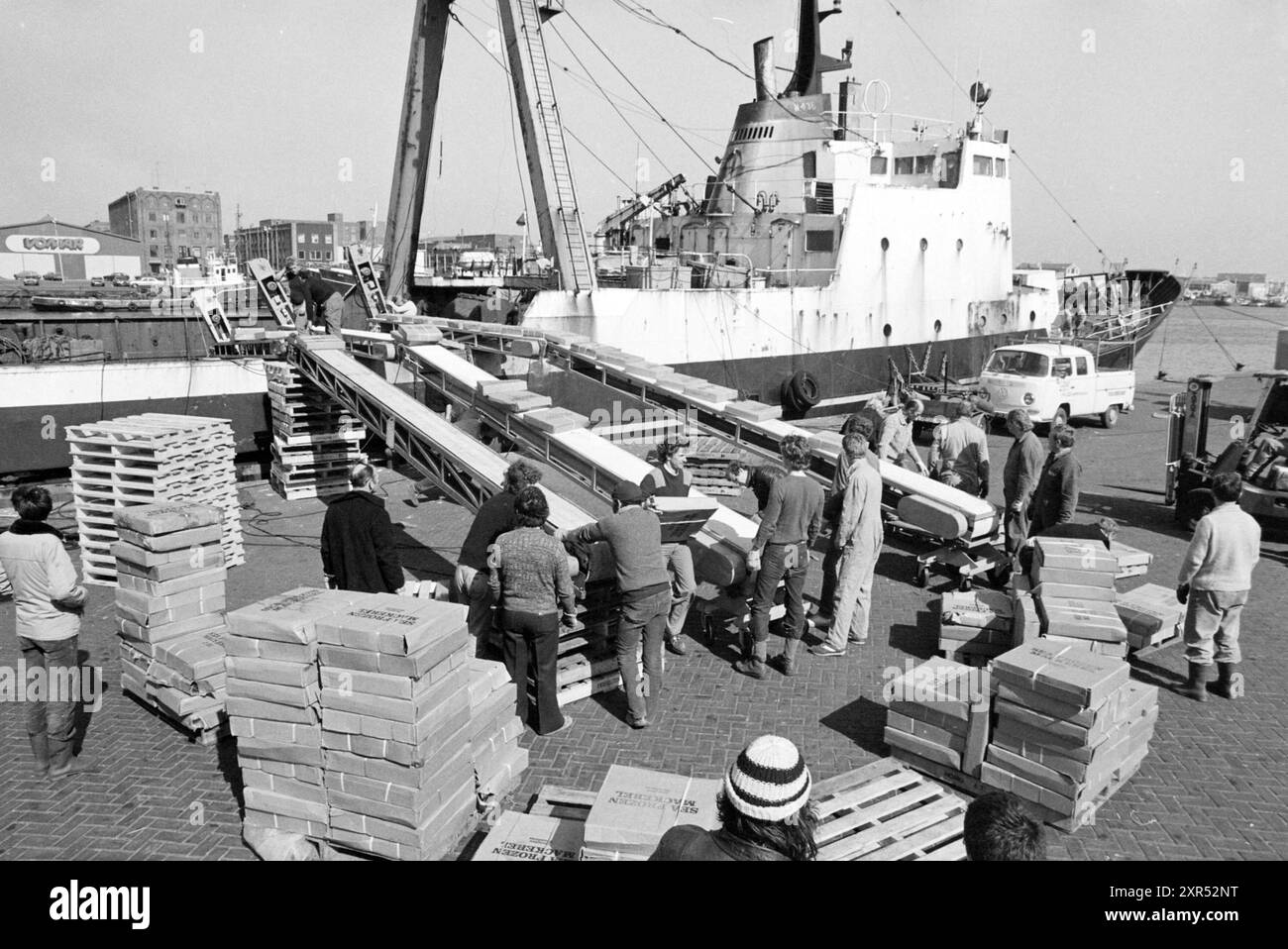 Modern fishing trawler Black and White Stock Photos & Images - Alamy