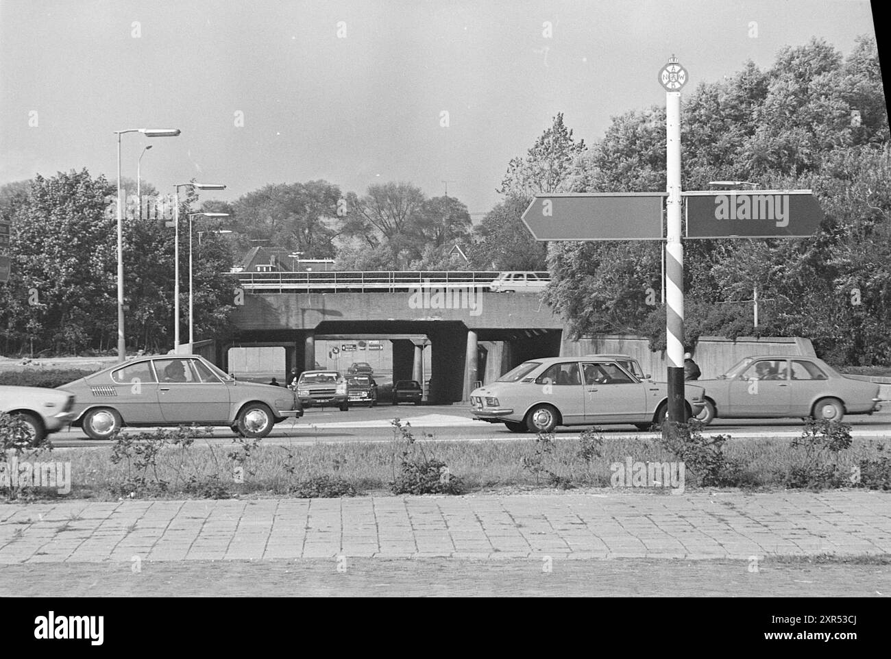1976 traffic hi-res stock photography and images - Alamy
