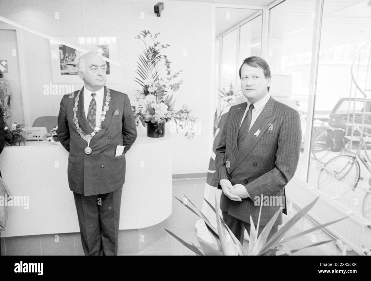 Rijks luchtvaartdienst rld building hi-res stock photography and images ...