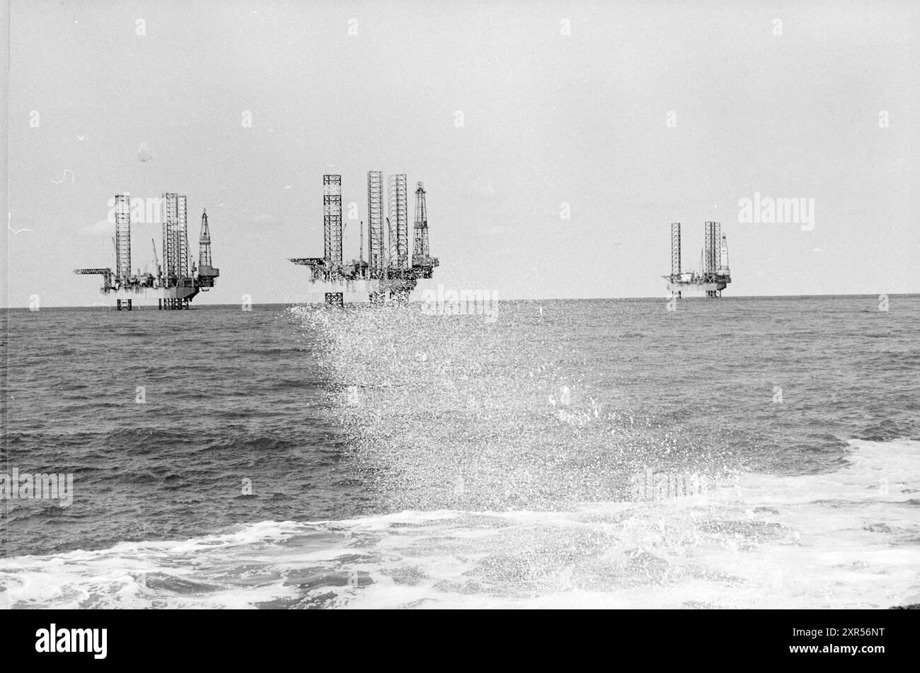 3 drilling rigs wijk hi-res stock photography and images - Alamy