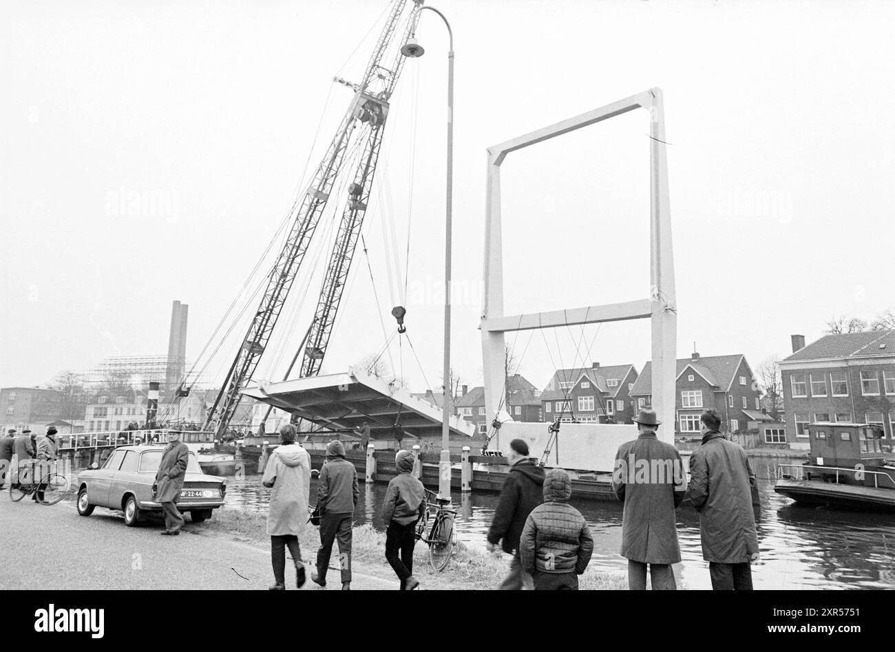 Installation of the road deck of the Buitenrust Bridge, Bridges, bridge ...
