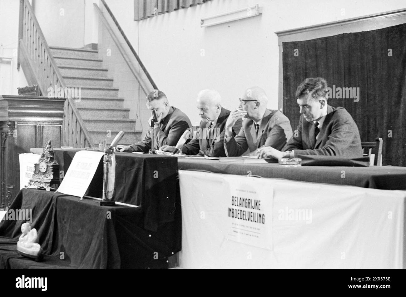 Public auction linnaeushof hi-res stock photography and images - Alamy