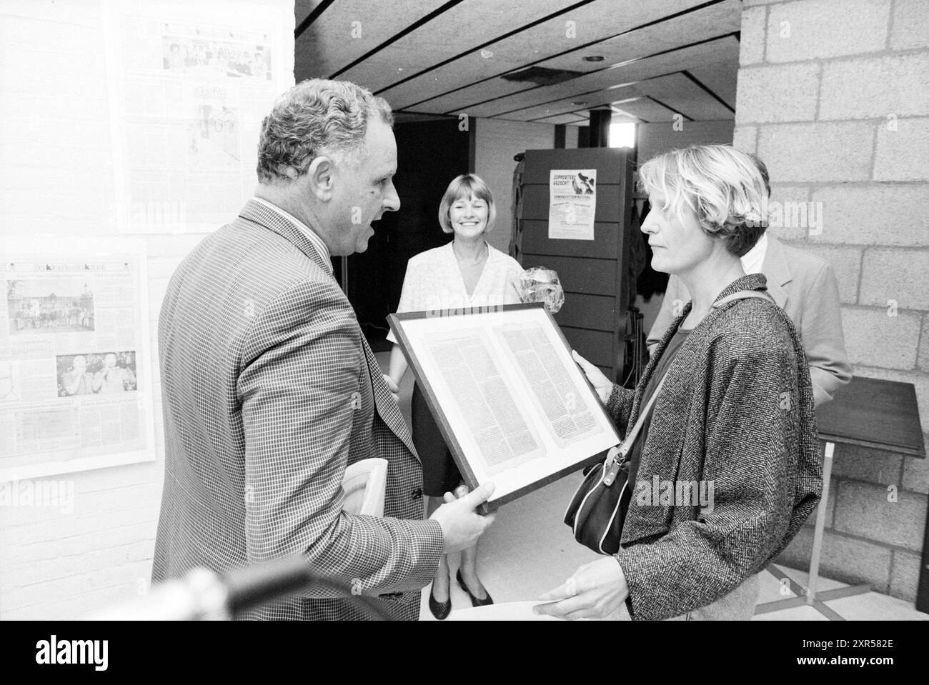 Class award ceremony in the newspaper, 29-08-1990, Whizgle Dutch News: Historic Images Tailored ...