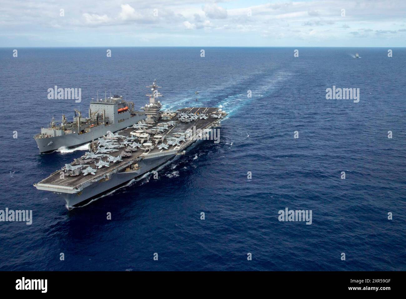 Nimitz-class aircraft carrier USS Carl Vinson (CVN 70) conducts a ...
