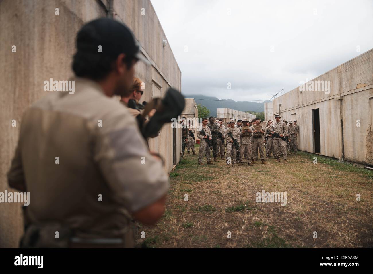 West Coast-based Naval Special Warfare operators conduct a close ...