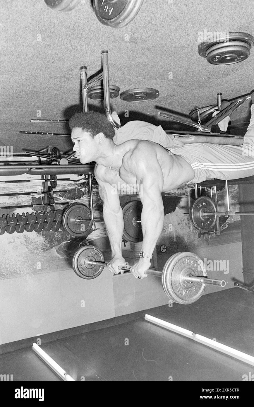 Opening body builder center hi-res stock photography and images - Alamy