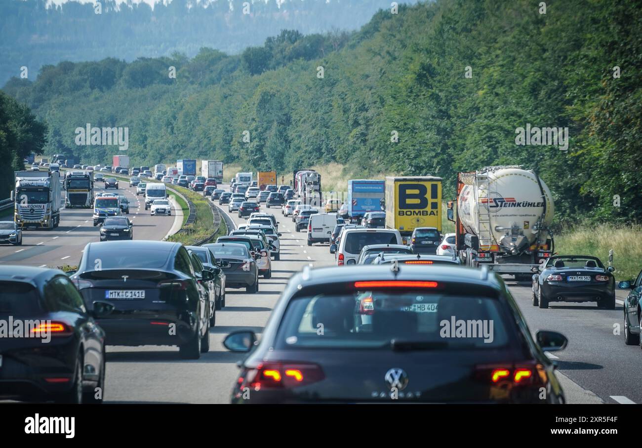 Verkehrschaos, Autobahnstau, Ferienreiseverkehr, Lkw-Stau ...