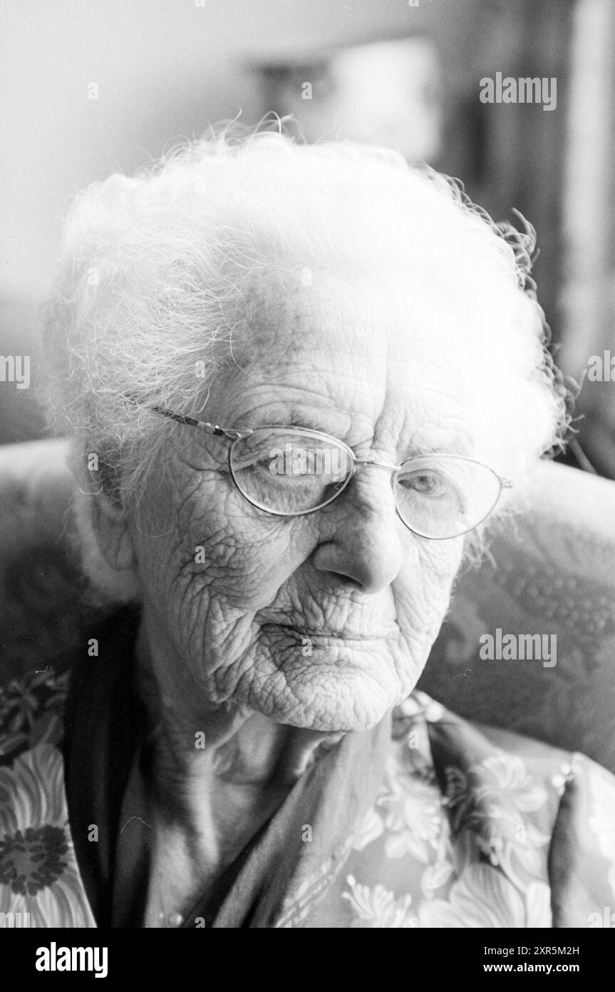 100 year old mrs hi-res stock photography and images - Alamy