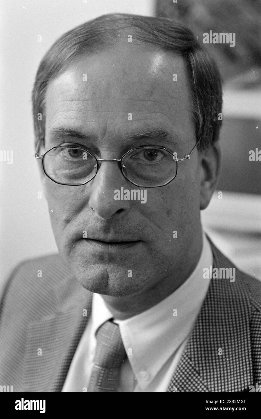 Portrait martin van eijk chamber hi-res stock photography and images ...