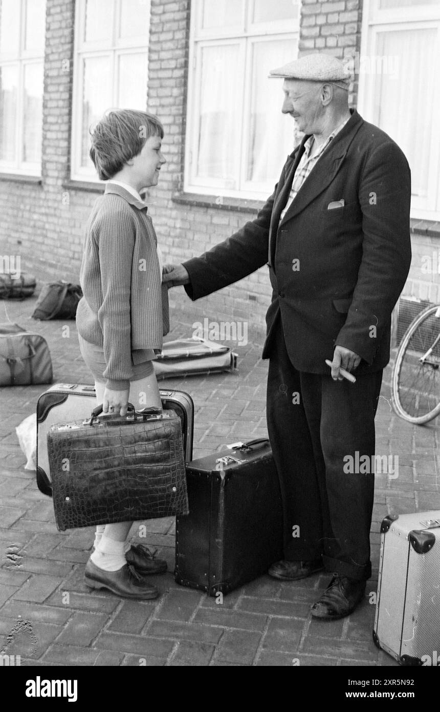 Oldest and youngest participant of the six-day beach walk, Walking, 00 ...