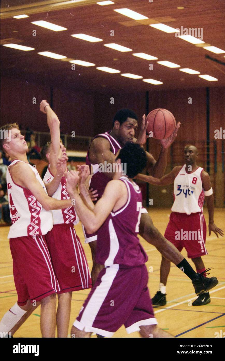 Challengers red giants hi-res stock photography and images - Alamy