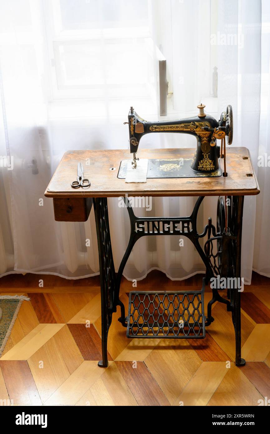 KARABIKHA, RUSSIA - AUGUST 22, 2023: An antique German sewing machine ...
