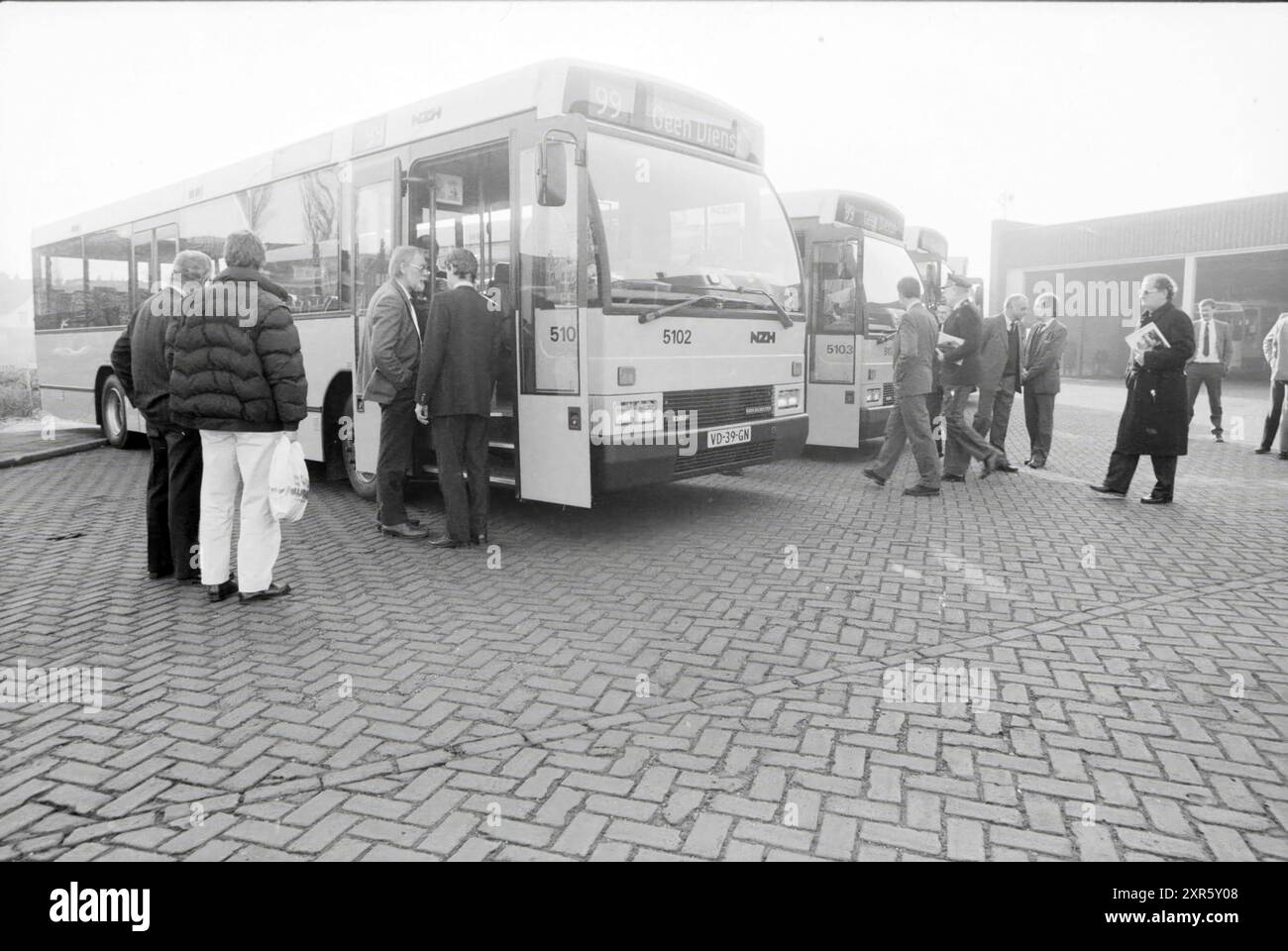New city buses nzh hi-res stock photography and images - Alamy