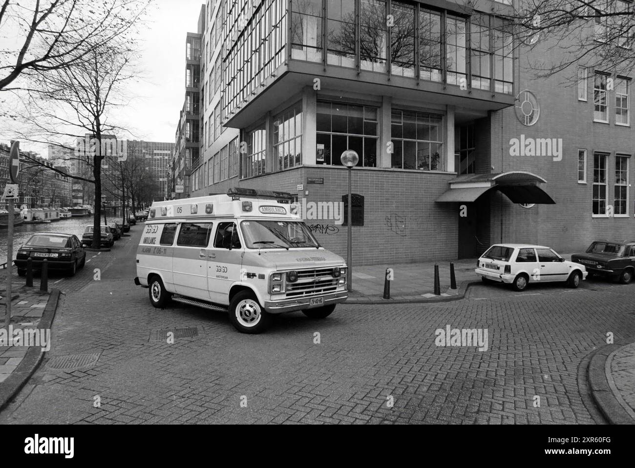 The ambulance 1992 hi-res stock photography and images - Alamy