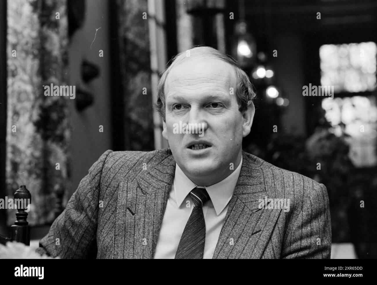 Portrait of Simon Kistemaker, trainer at ADO'20. Football ADO ...