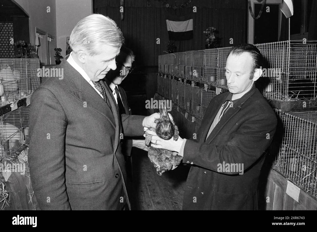 Burg. Haarlemmermeer, poultry exhibition, exhibitions, 04-12-1969 ...