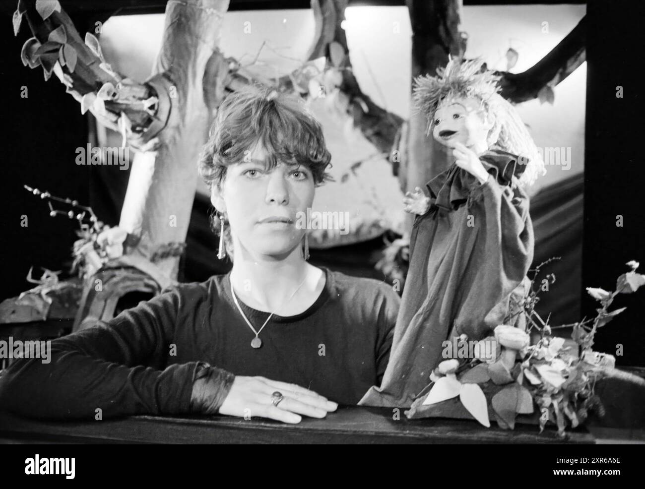 Pandora pandora puppet theater hi-res stock photography and images - Alamy