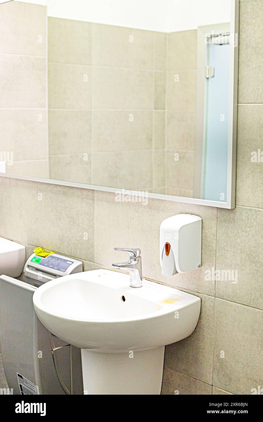 Stylish bathroom renovation inspiration hi-res stock photography and ...