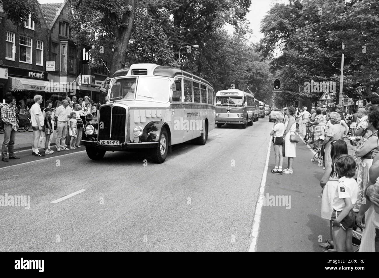 Procession of old buses, B'wijk, NZH, Buses, bus tours, Beverwijk, The ...