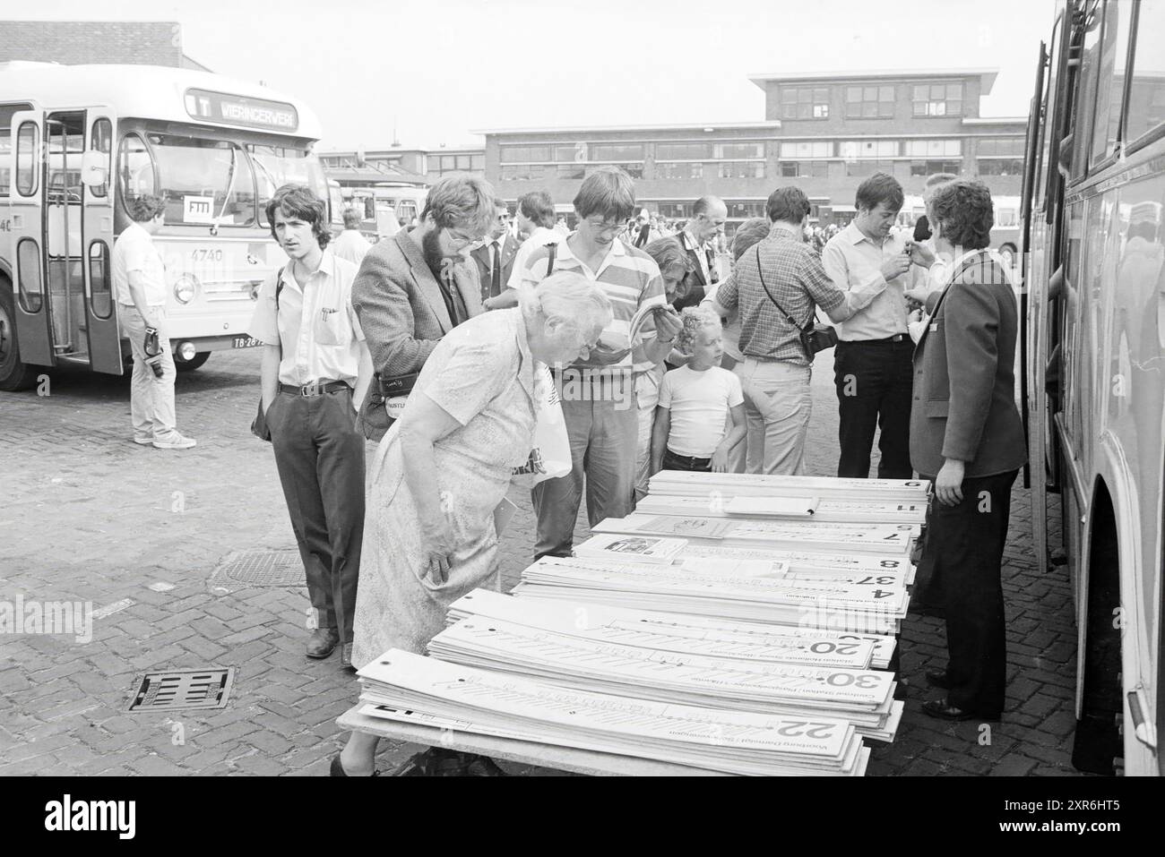 Old buses at NZH, Buses, bus tours, Noord Zuid Hollandse ...