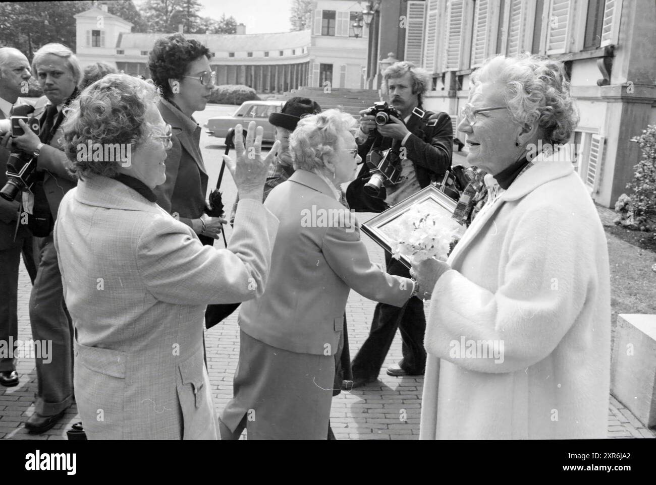 Ancient parade, Royal receptions and Royal visits, 07-06-1977, Whizgle ...