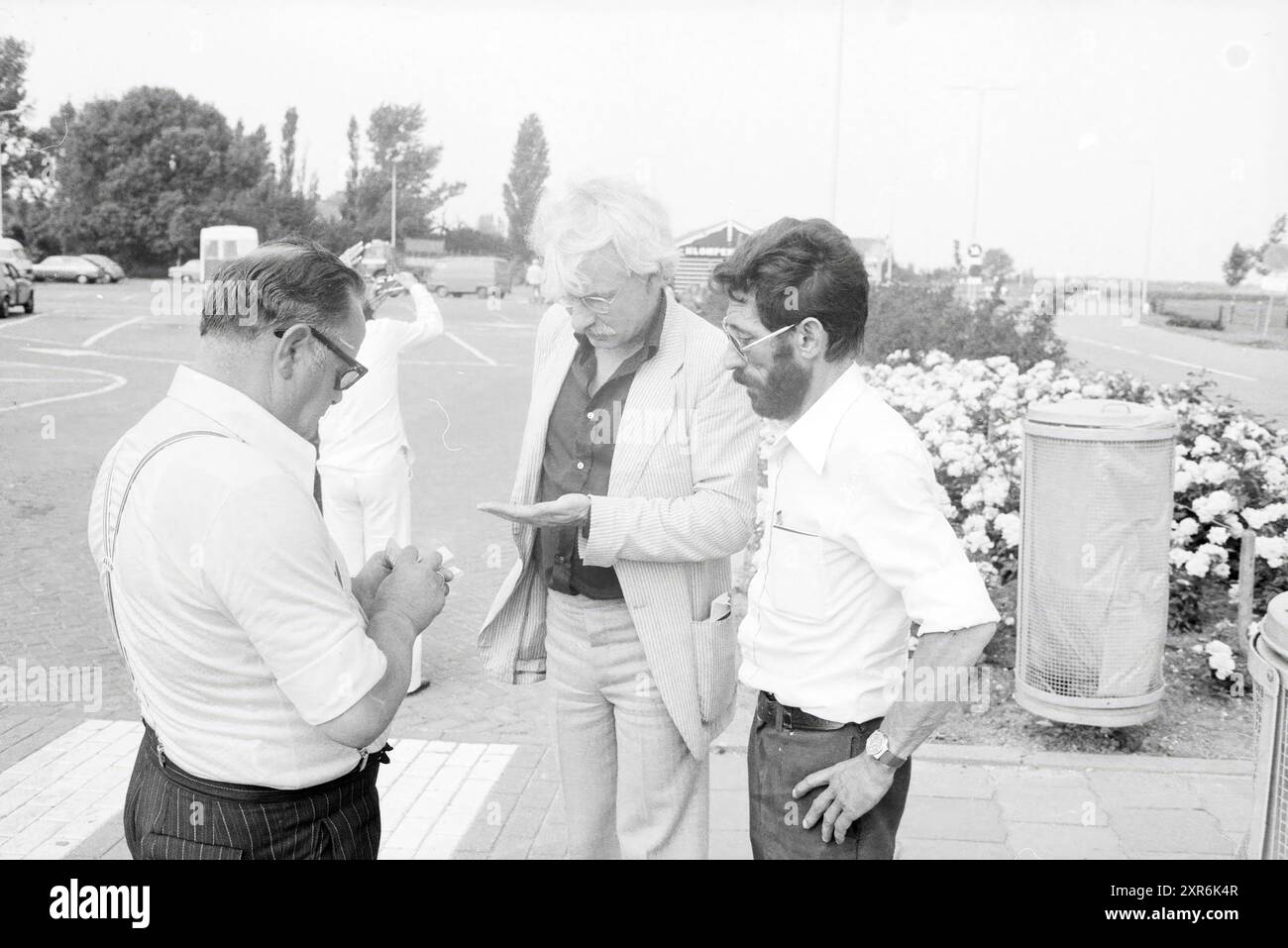 Three gentlemen in the Marken parking lot, Marken, 03-07-1979, Whizgle ...