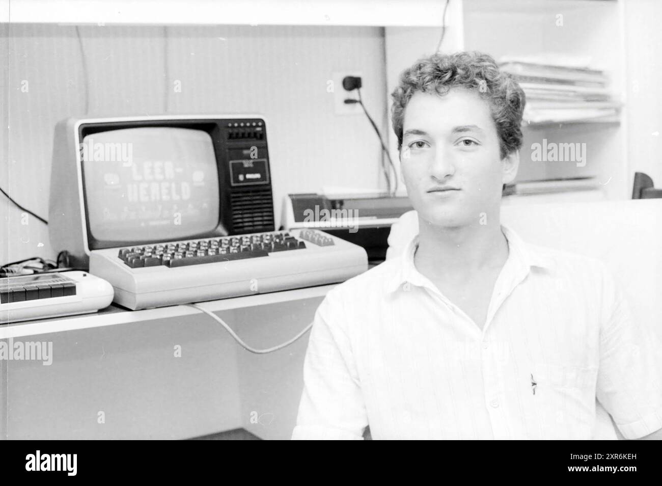 Eric Goldstein behind computer Hoofddorp, Computers, Hoofddorp, The ...